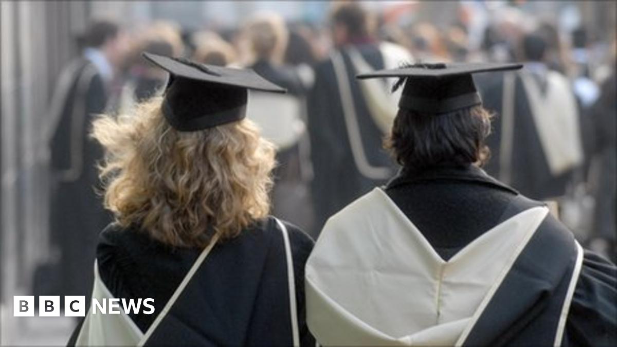 Tuition fee increases agreed for Welsh universities - BBC News