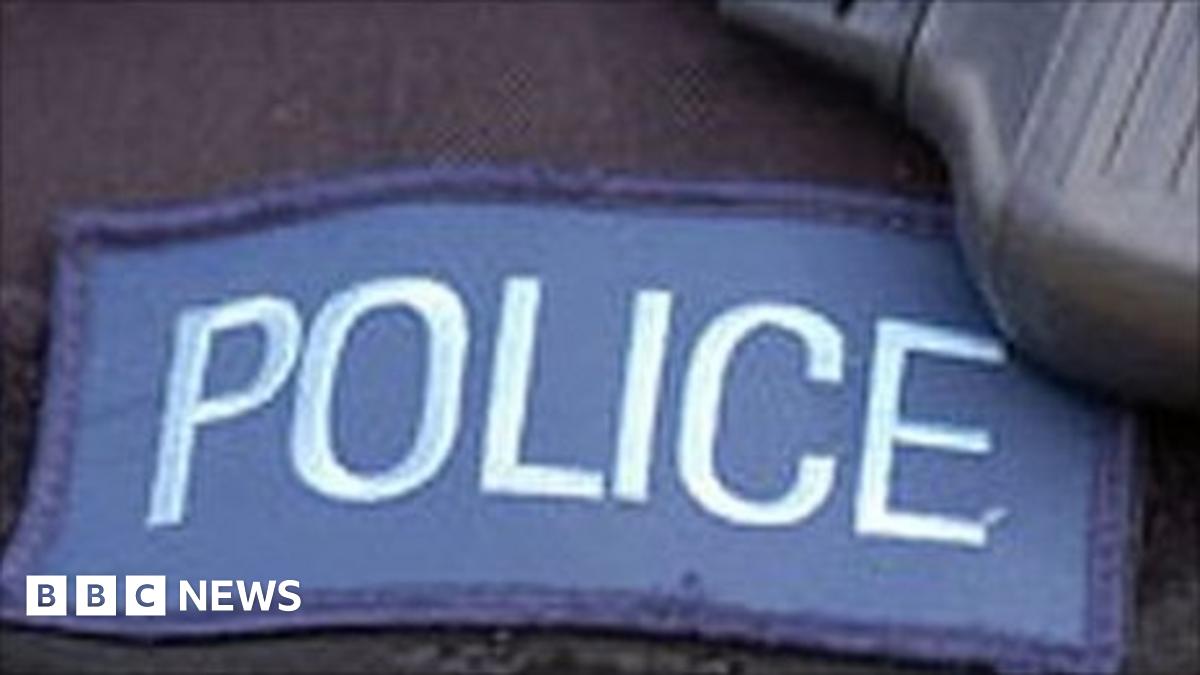 Police target poor driving standards in Northamptonshire - BBC News