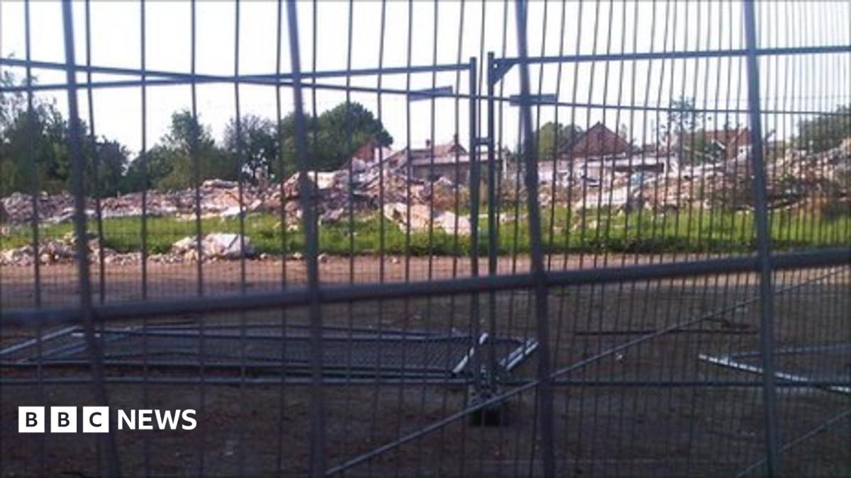 Brookenby residents upset by part-demolished buildings - BBC News