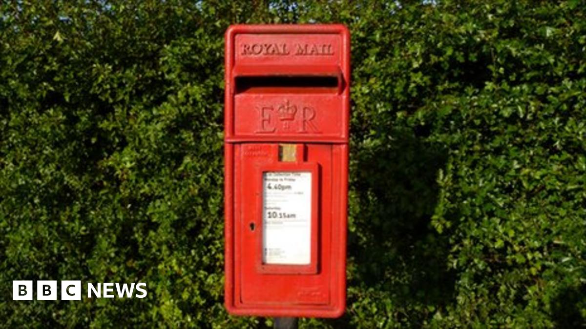 West Yorkshire post boxes 'stolen for scrap' - BBC News