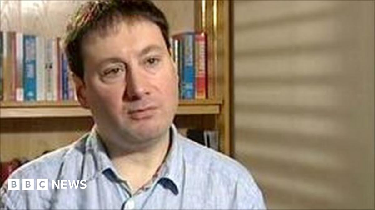 Stuart Syvret case against Jersey States thrown out - BBC News