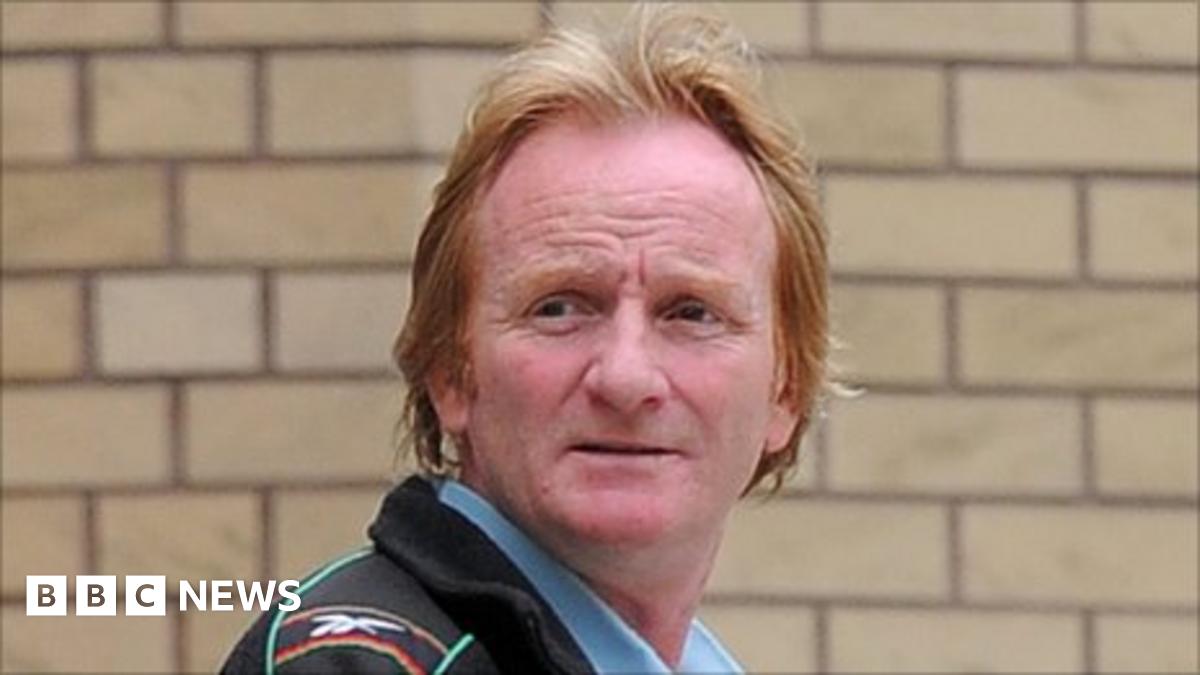 Cardiff Milkman Brian Gallagher's float drink-drive ban - BBC News