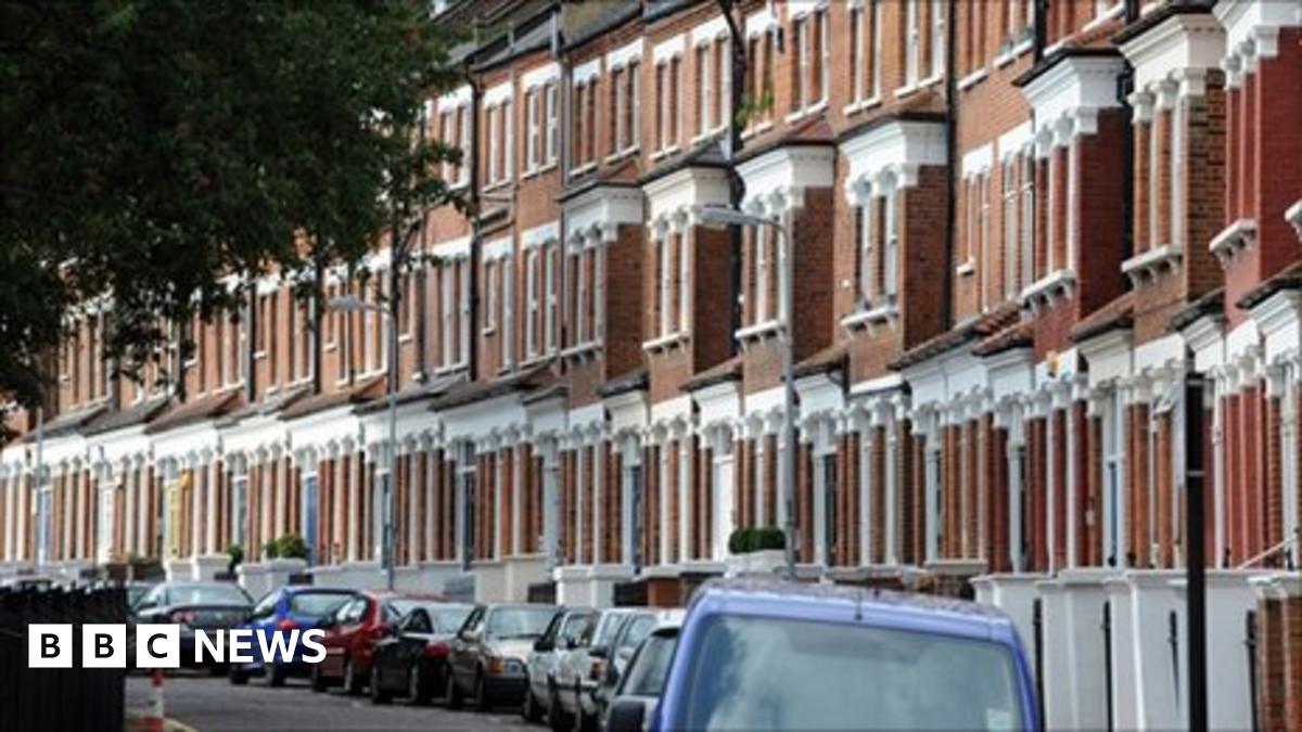 Which? warns over standard variable rate mortgages - BBC News