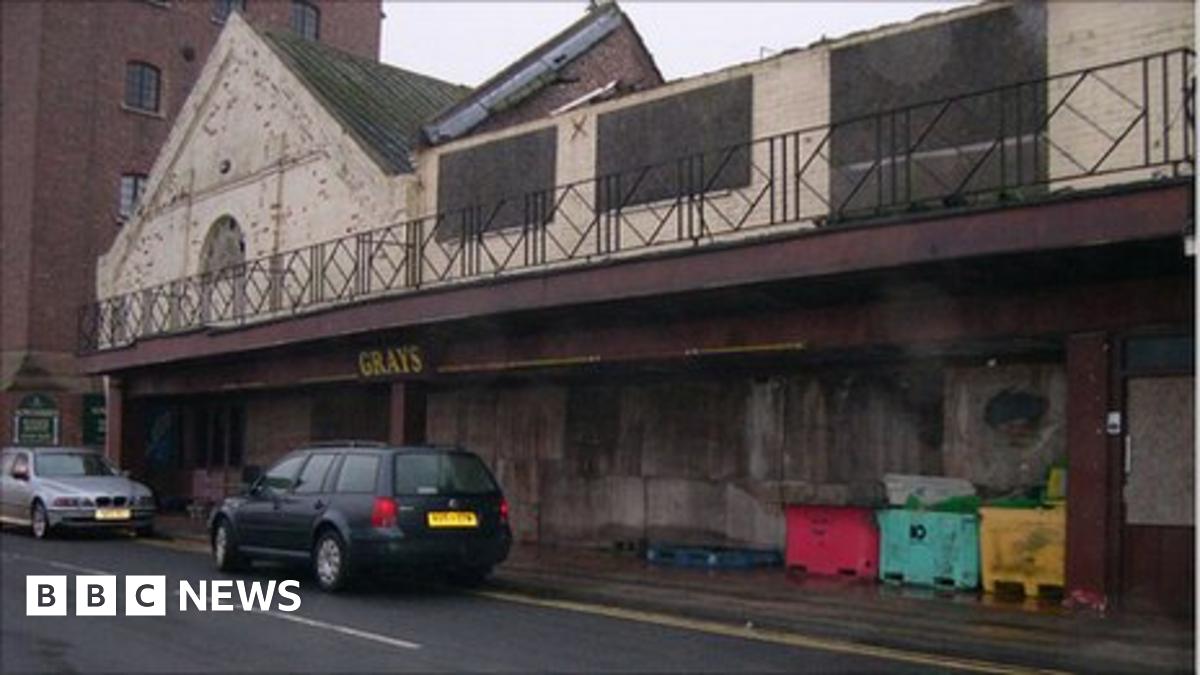 Plans approved for Gray's Arcade in Wells-next-the-Sea - BBC News
