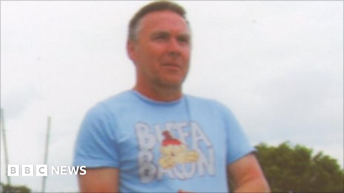 Man hit by falling scaffold pole receives payout - BBC News