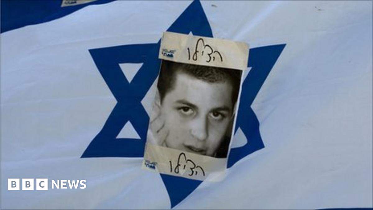 Gilad Shalit: Israelis hope for release five years on - BBC News