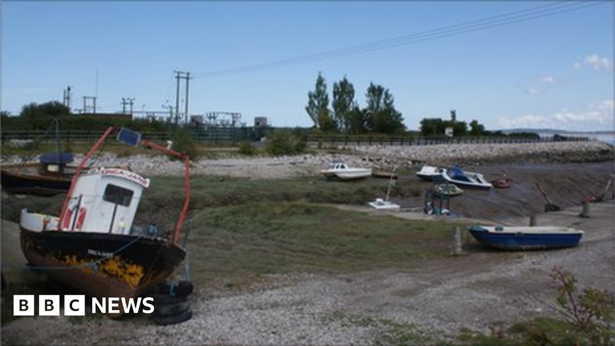 Friends of Greenfield Dock Flintshire coast beacon idea - BBC News