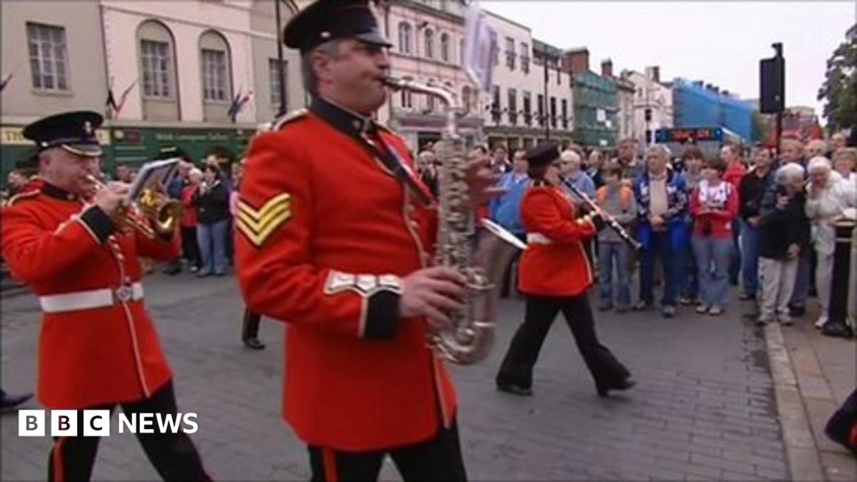 Armed Forces Day celebrated around Wales - BBC News