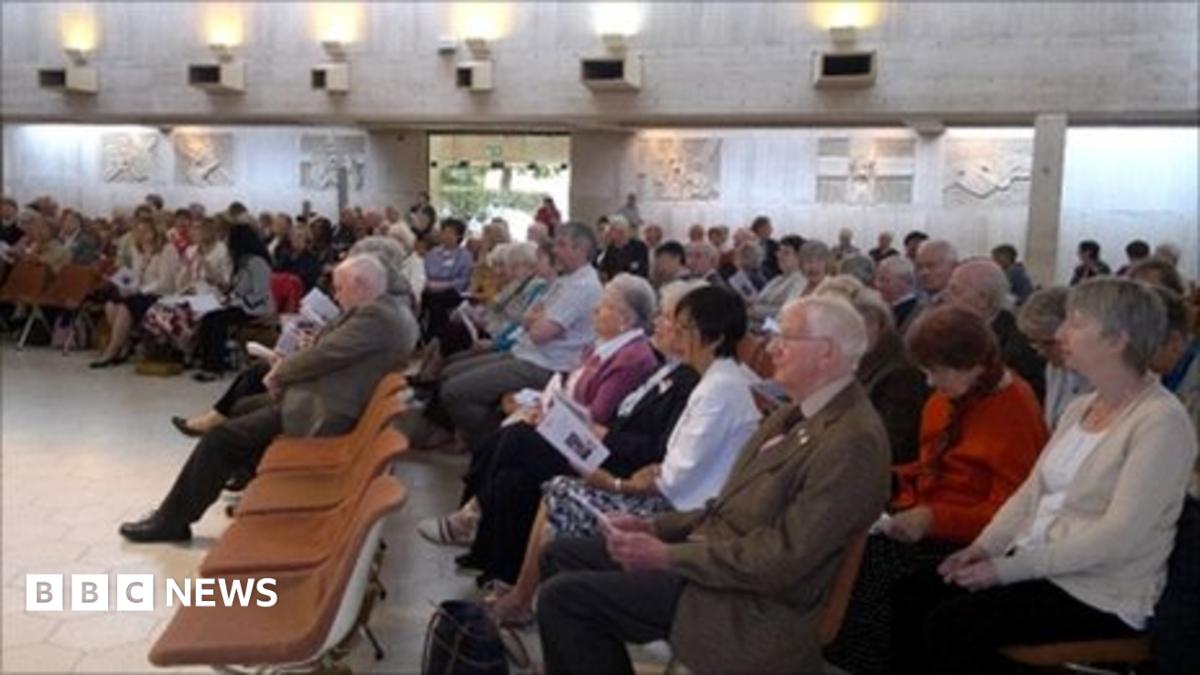 Clifton Cathedral celebrates missionary partnership with mass - BBC News
