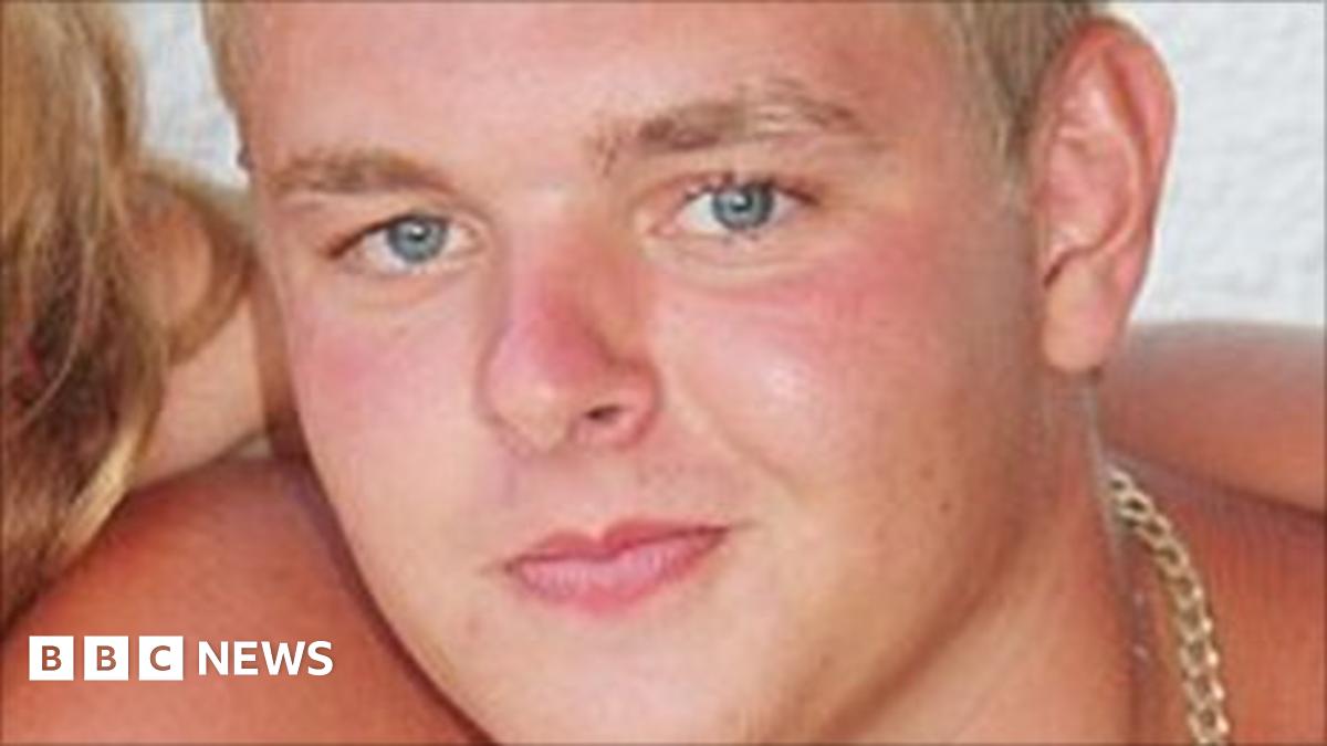 Injured Sydney man Daniel Moore 'slightly better' - BBC News