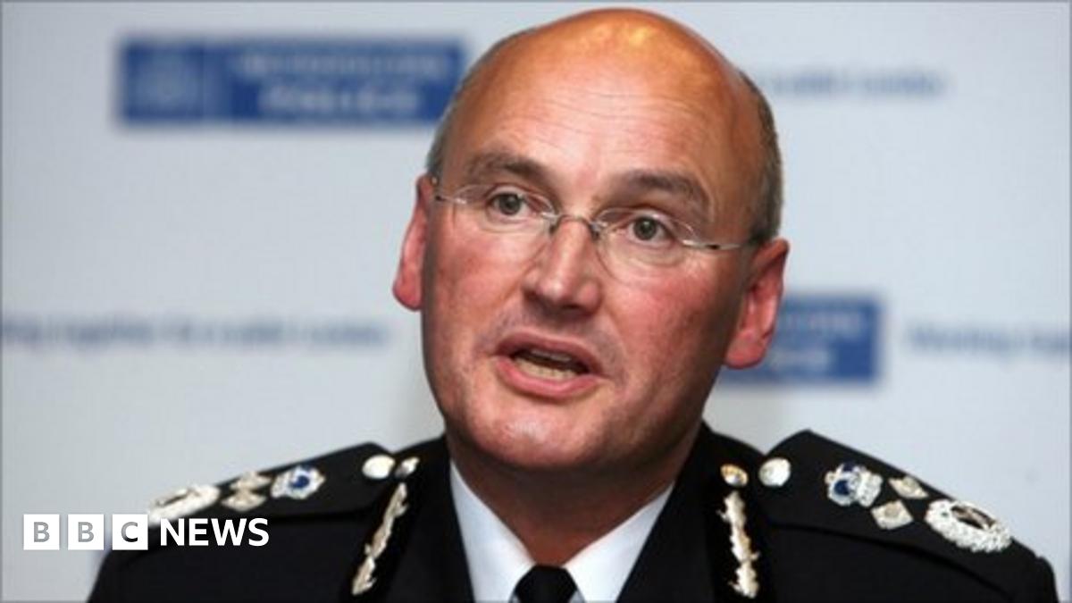 Met Police anti-terror law lobbying was 'clumsy' - BBC News