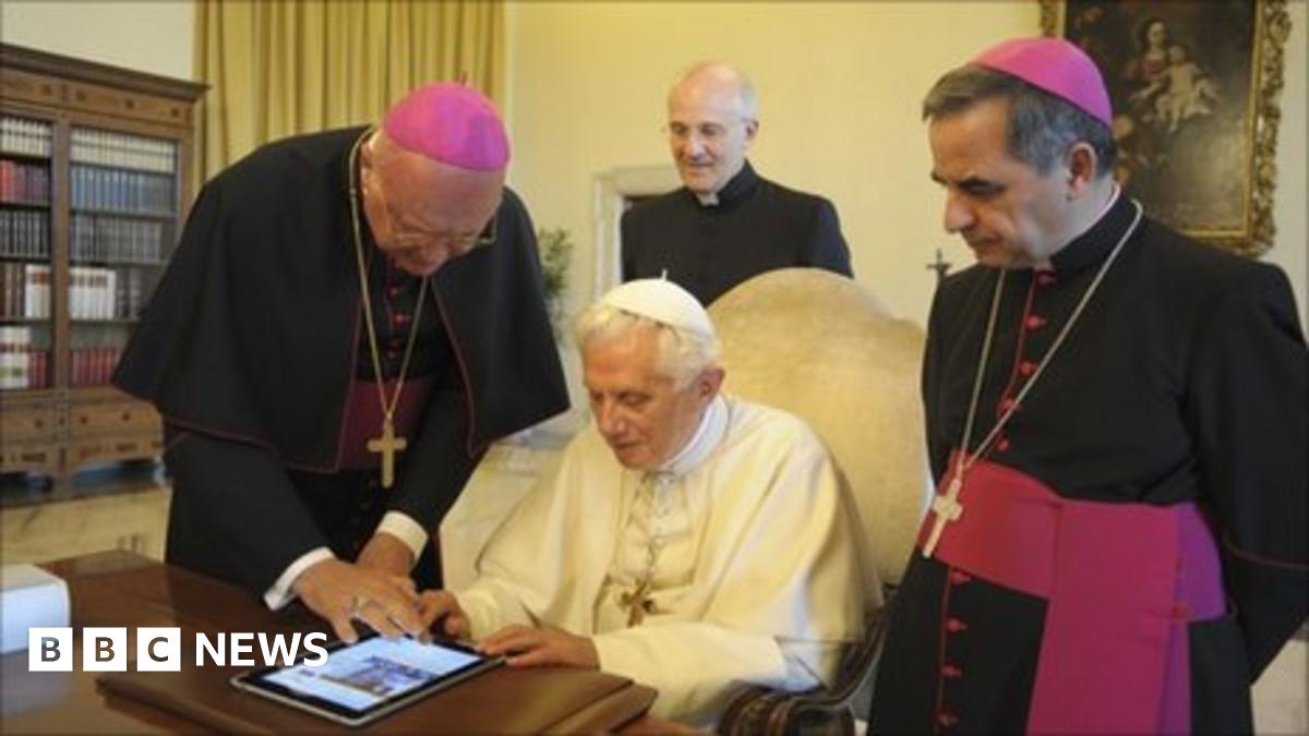 Vatican unveils Pope's Twitter account @pontifex - BBC News