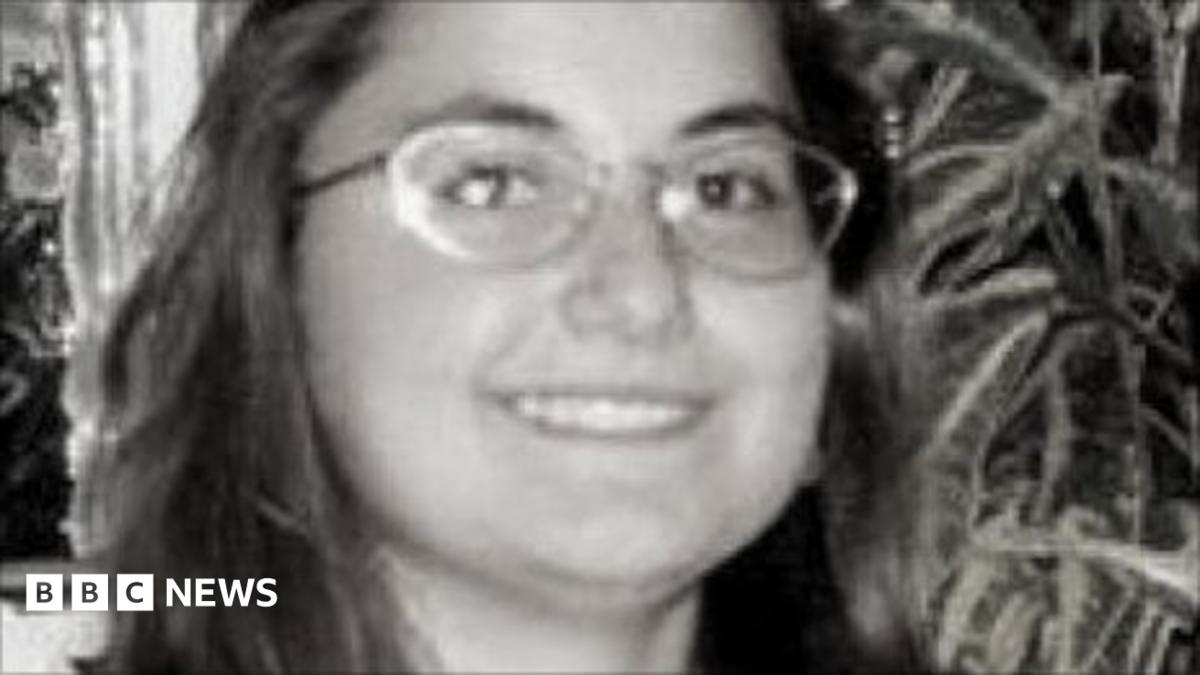 Hair-in-hand murder: The Italian link - BBC News