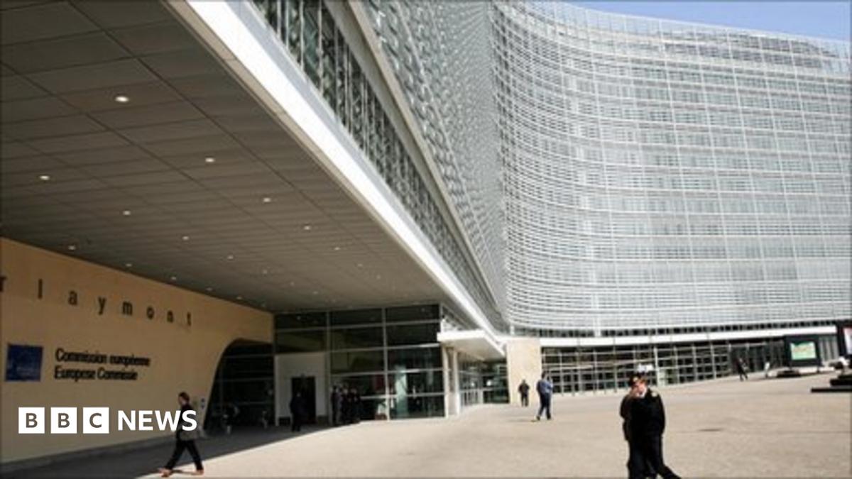 European Commission to trim EU staff costs - BBC News