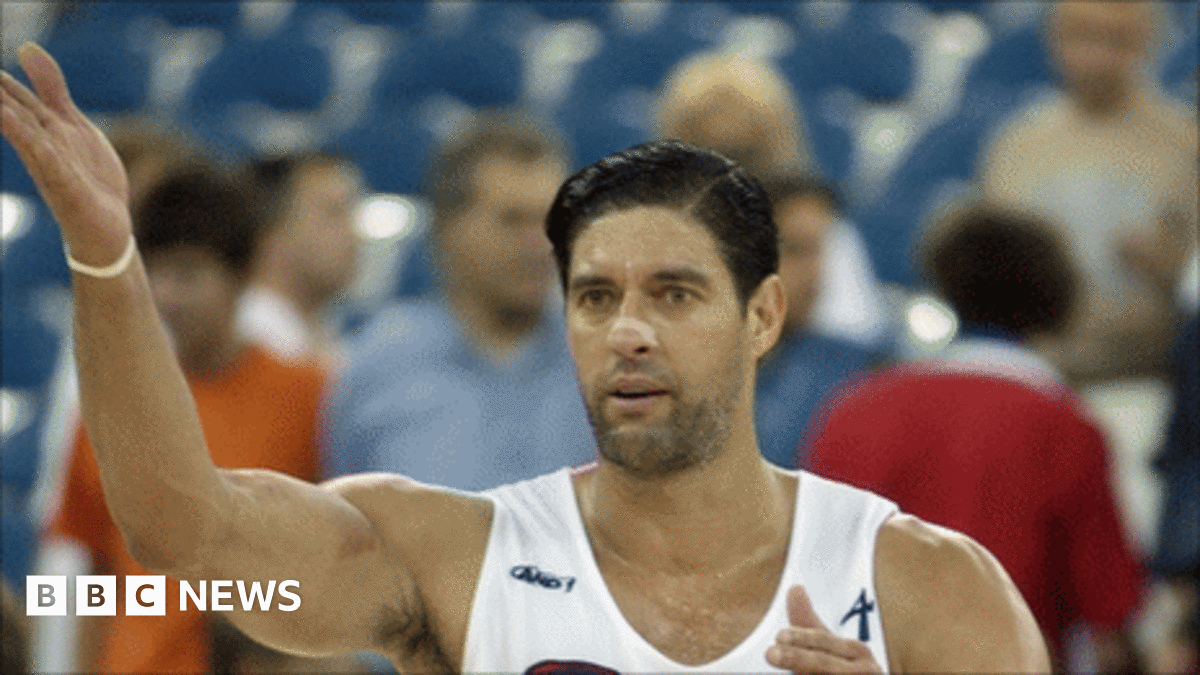 Puerto Rican ex-NBA star Piculin on drug charges - BBC News