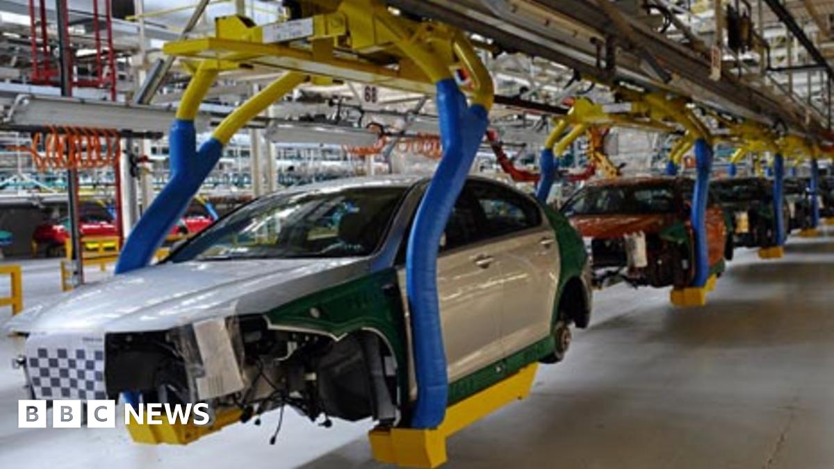 UK manufacturing sector contracts in July - BBC News