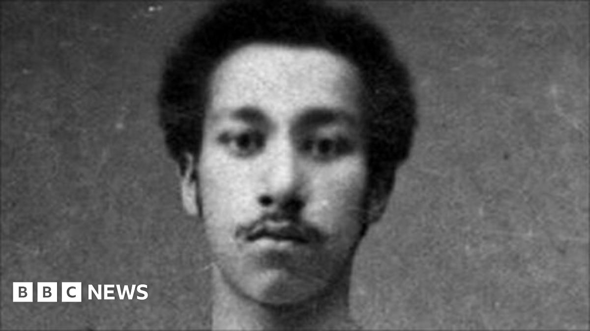 Arthur Wharton honoured at Rotherham stadium - BBC News