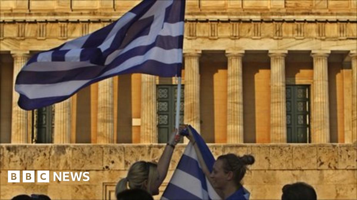 Greece crisis: Eurozone backs 12bn euros in aid - BBC News