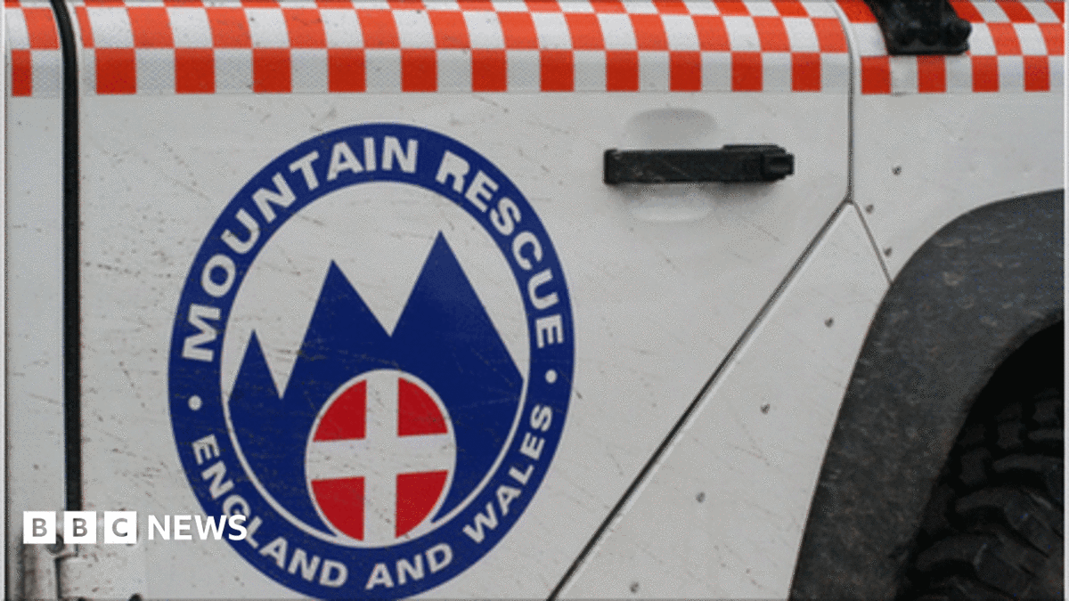 Patterdale Mountain Rescue Team helped by email photo - BBC News
