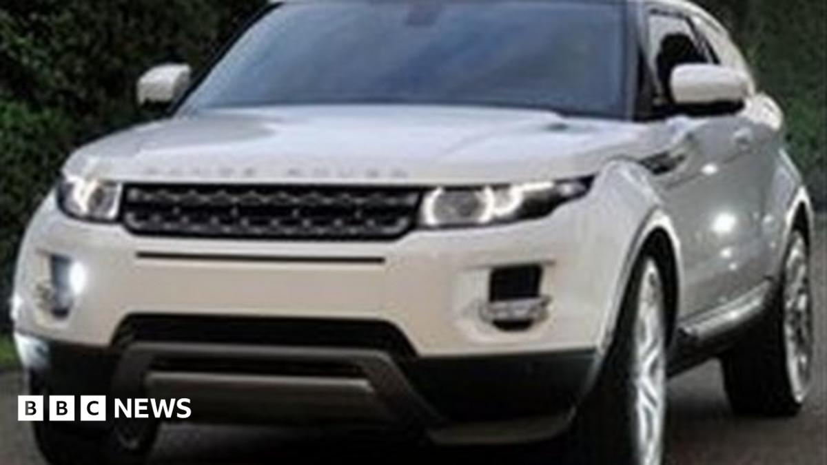 First Range Rover Evoque rolls off Halewood production line - BBC News