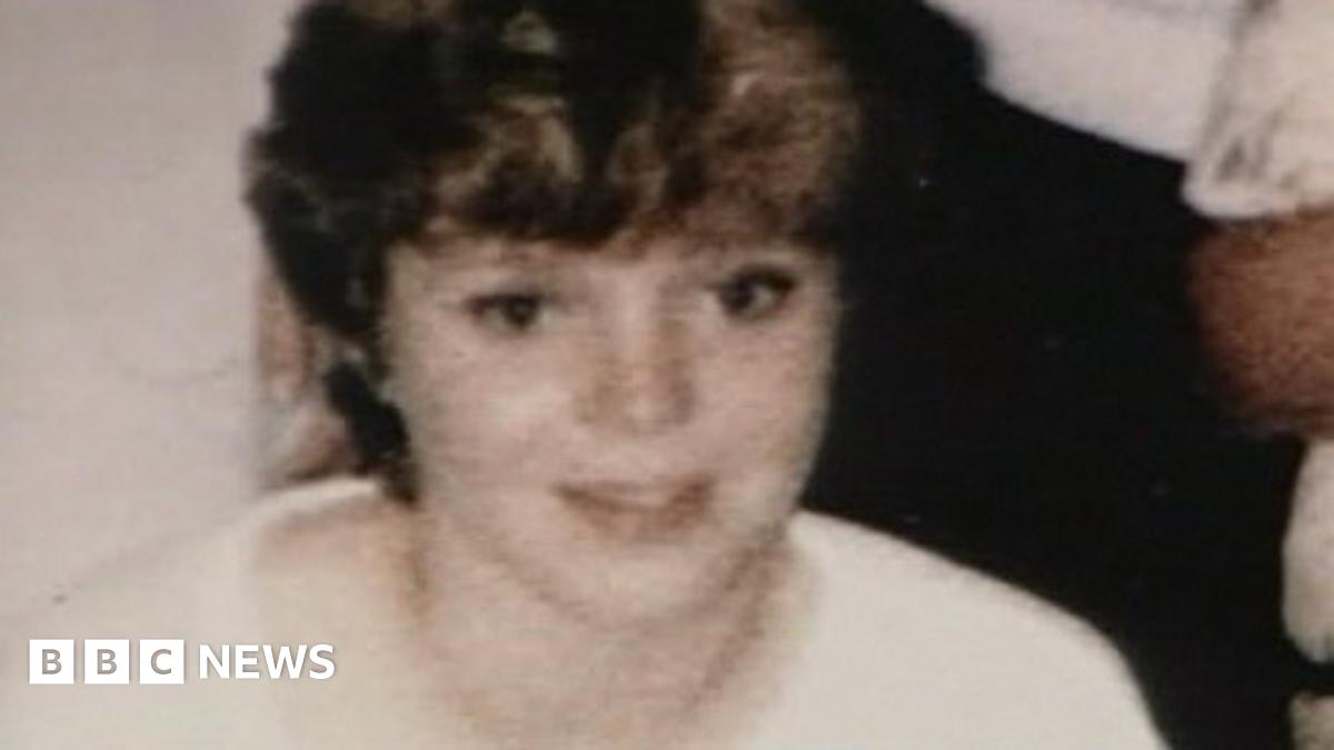 Lynette White case: Psaila denies phoning detective - BBC News