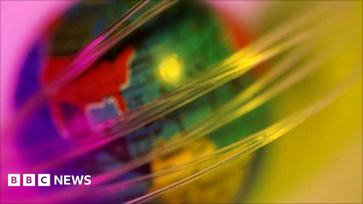 Ofcom draws up UK broadband map - BBC News