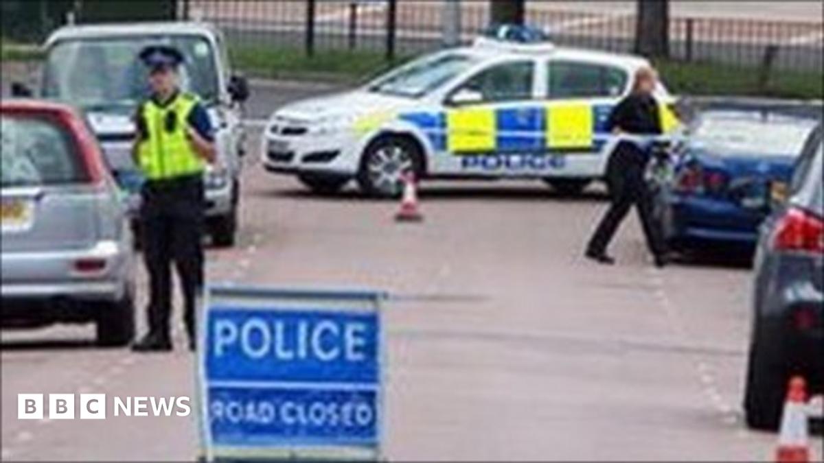 Boy airlifted to hospital after Hertfordshire stabbing - BBC News