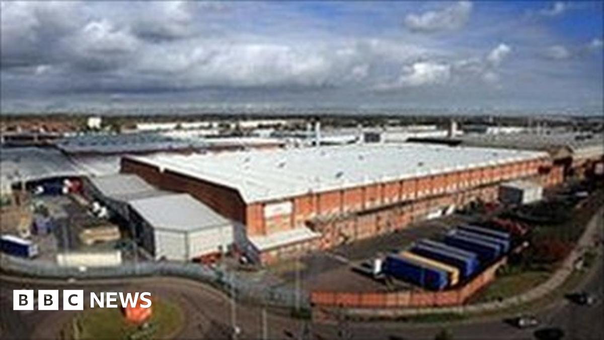 MP backs Wolverhampton for new Jaguar Land Rover plant - BBC News