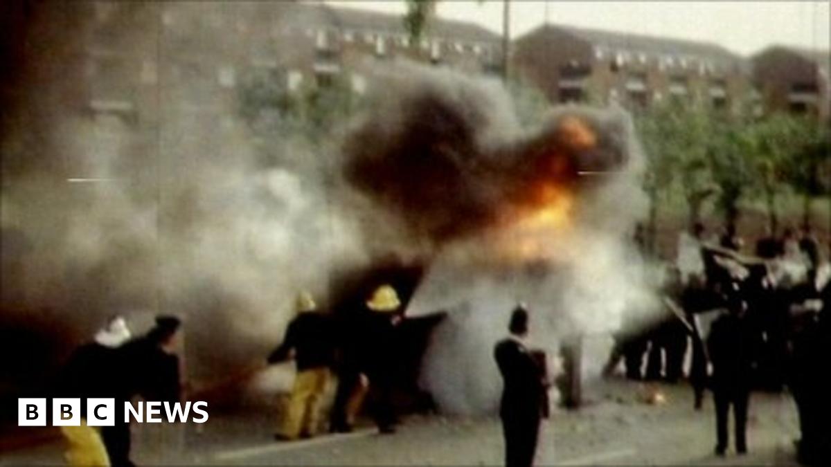 'Hope and despair' 30 years after the Moss Side riots - BBC News