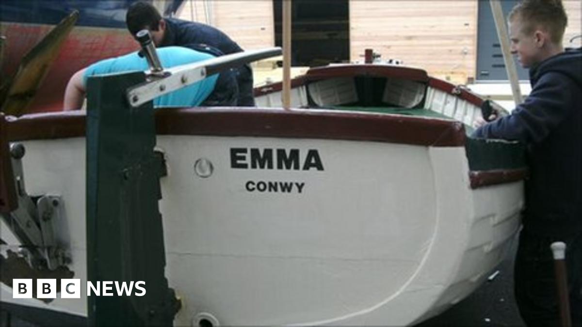 Conwy 'Nobby' boat restoration wins £50k lotto cash - BBC News