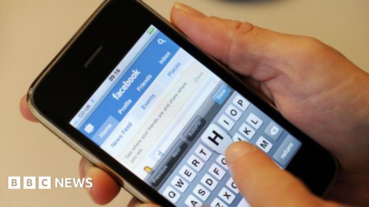 Social network sites 'have duty' to stop cyberstalking - BBC News