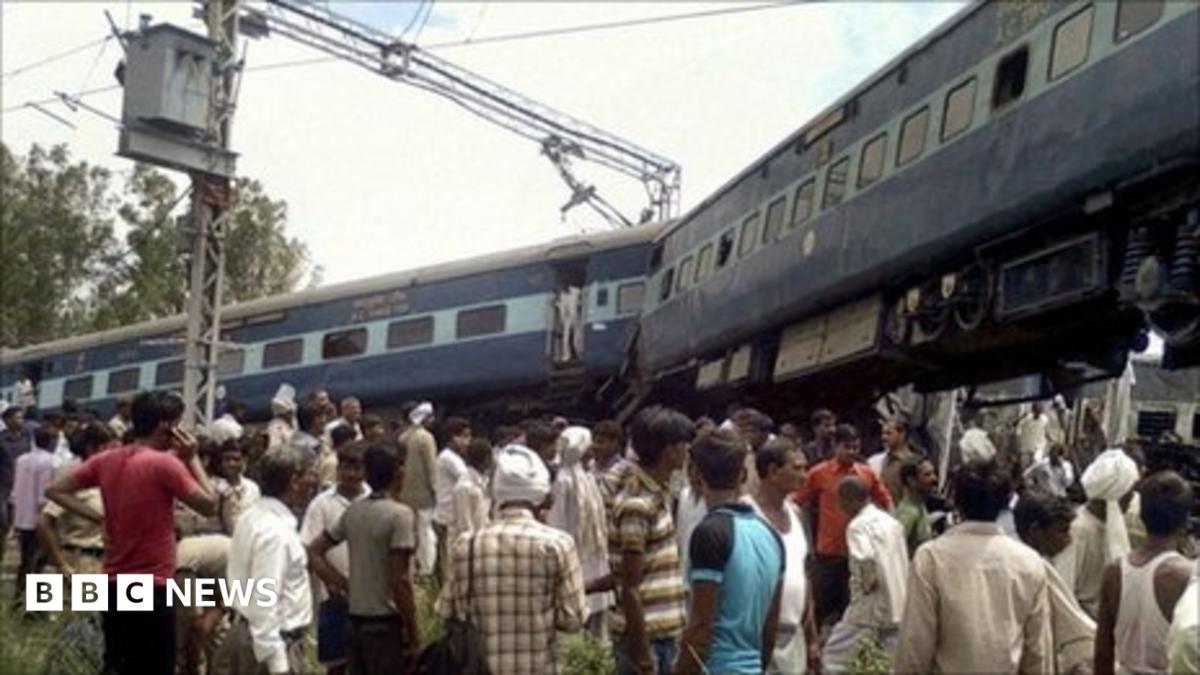 India: Train crash in Uttar Pradesh kills dozens - BBC News