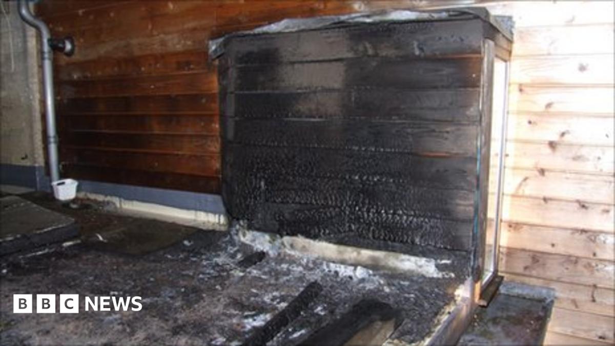 Chinese sky lantern blamed for Trowbridge house fire - BBC News