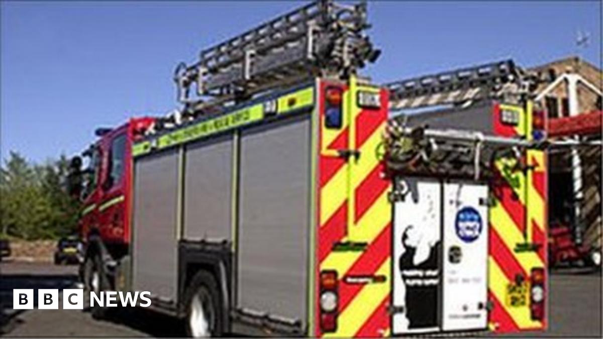 Elderly patients evacuated from Liberton Hospital fire - BBC News