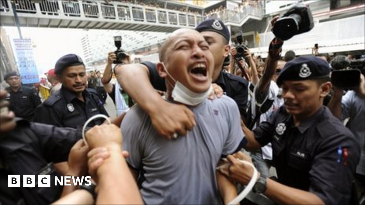 US concern at Malaysia crackdown on protests - BBC News