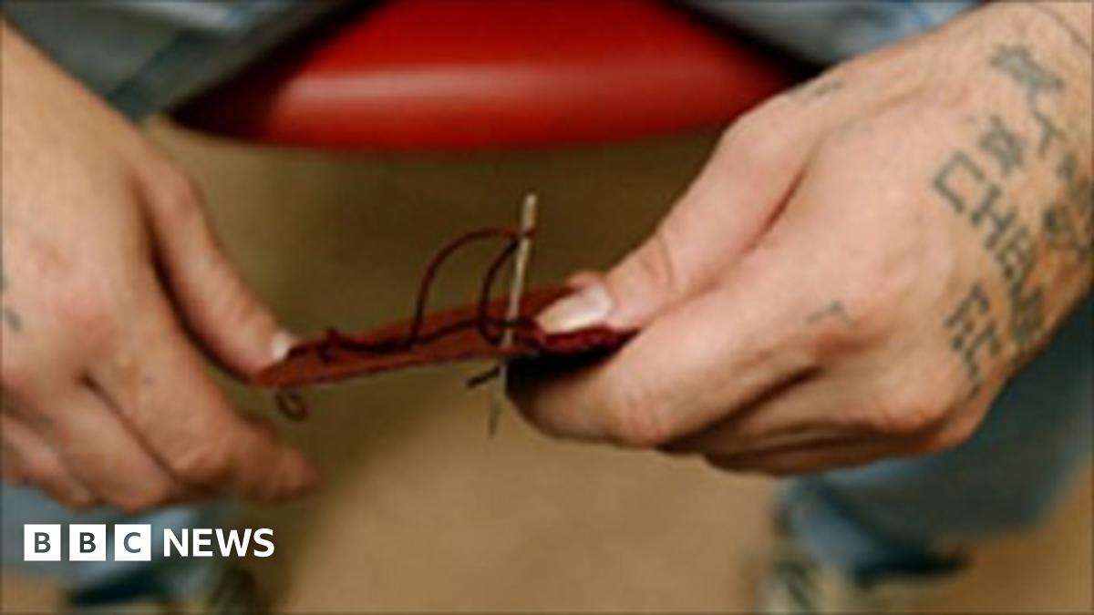 Prisoners at HMP Cardiff and Parc Prison learn to sew - BBC News