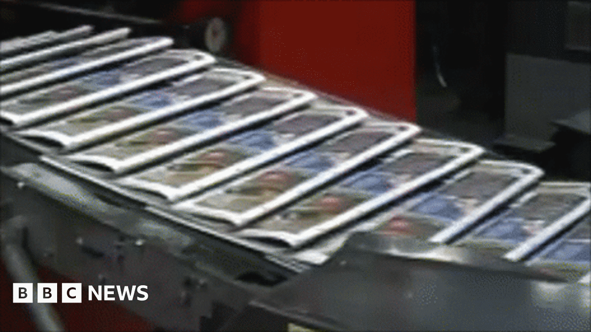 Hard pressed Welsh papers keep it local in recession - BBC News