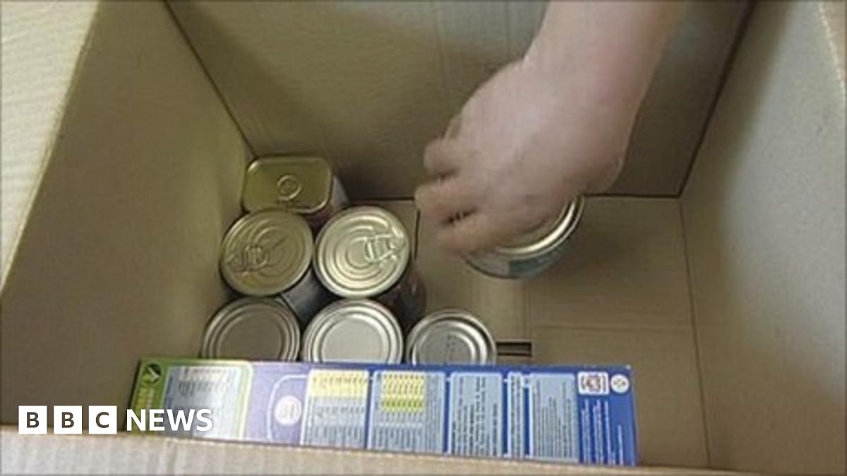 Eastbourne food bank set up - BBC News