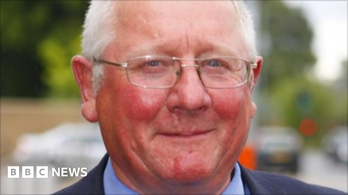 Gamekeeper 'drove Land Rover' at Army helicopter - BBC News