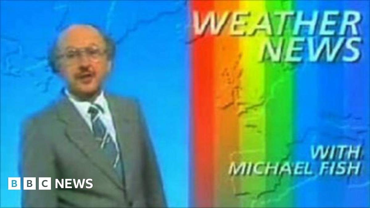 Amateur weatherman Howard Martin sets up Ampthill service - BBC News