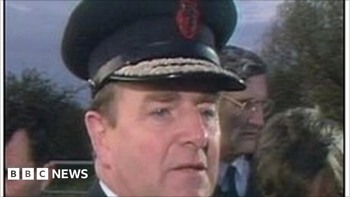 Smithwick tribunal: Sir John 'not wanted' at funeral - BBC News