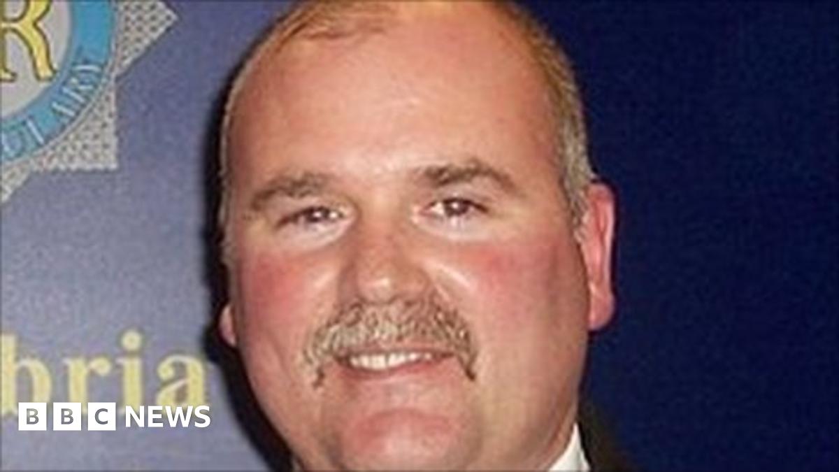 Police cycle event for flood victim PC Bill Barker - BBC News