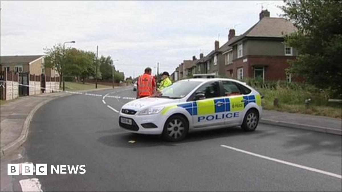 Jamie Stuart death: Teenager in court over fatal stabbing - BBC News