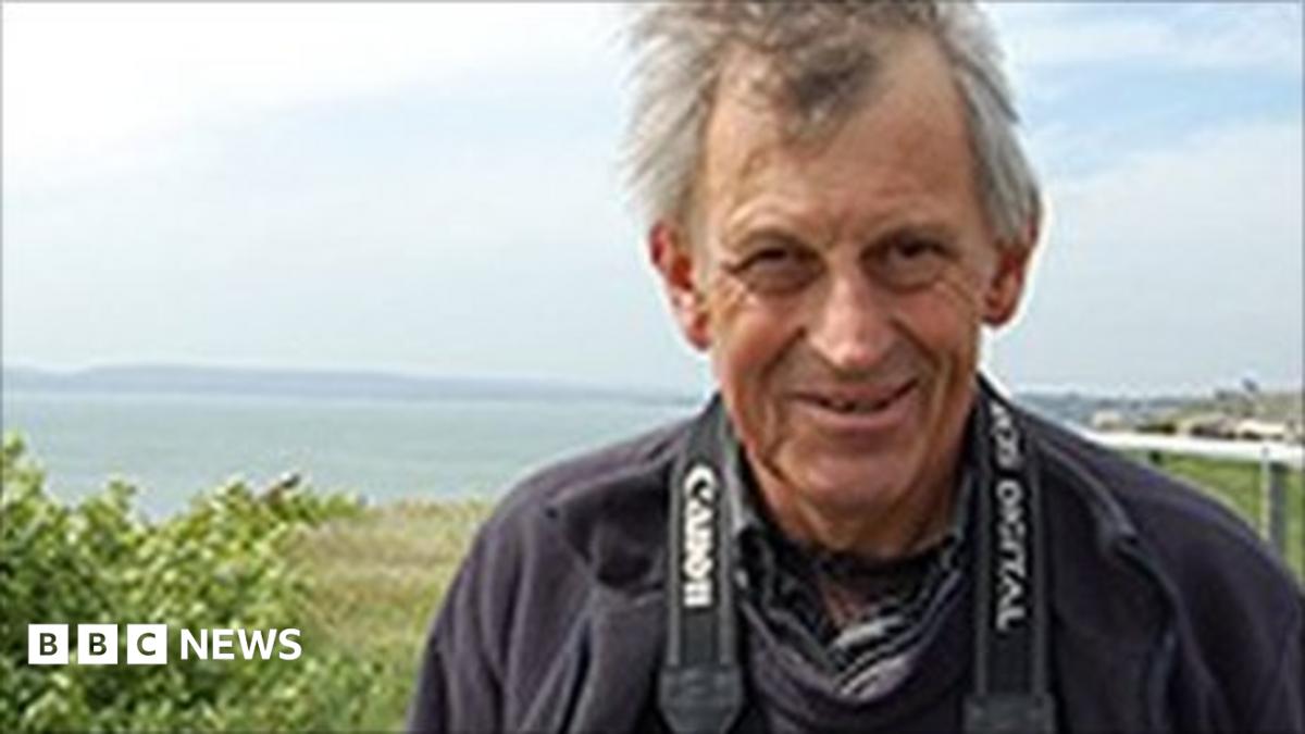 Dorset campaigner and author Rodney Legg dies - BBC News