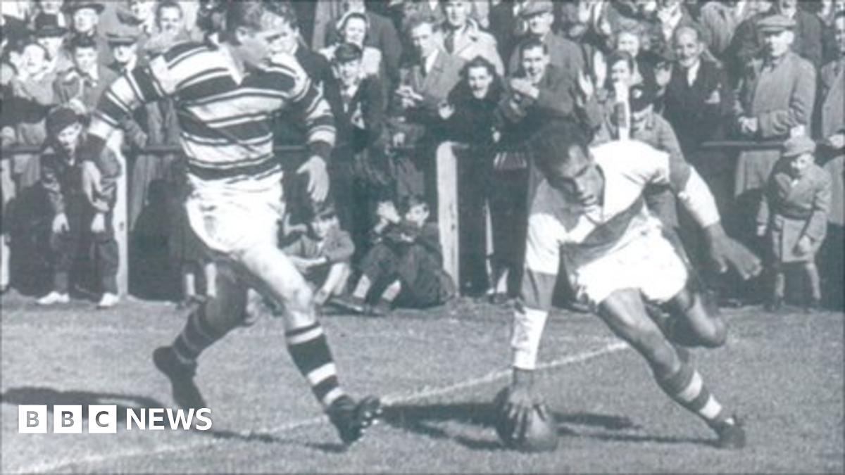 'Unparalleled' story of black rugby star Cec Thompson - BBC News