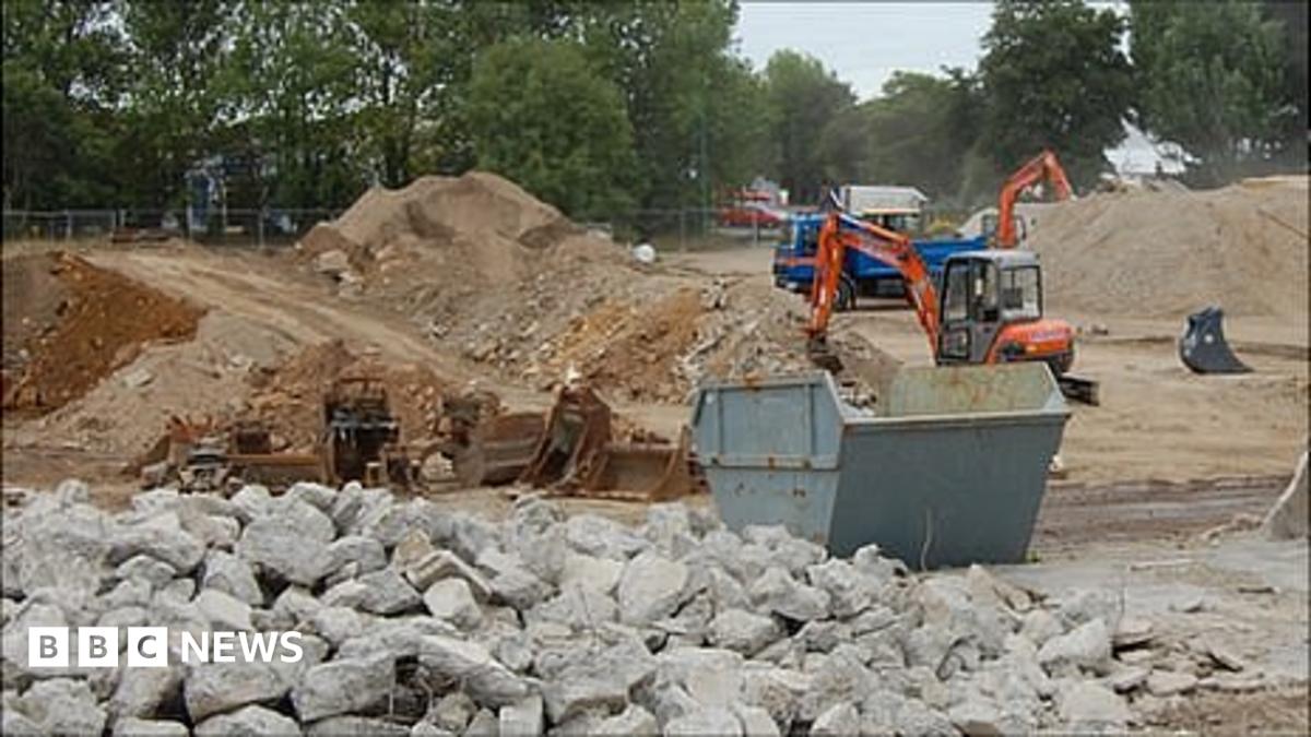 Grand Bouet plans aim for 'community feel' - BBC News