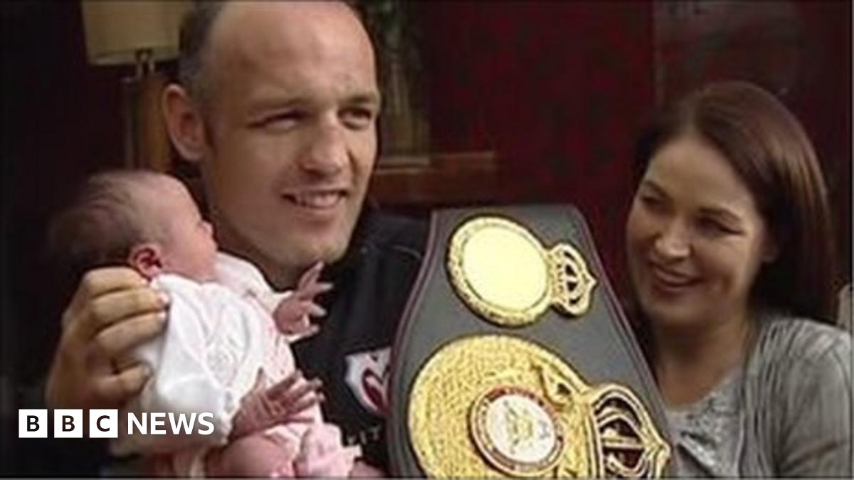 Boxing champion Brian Magee greets new daughter - BBC News