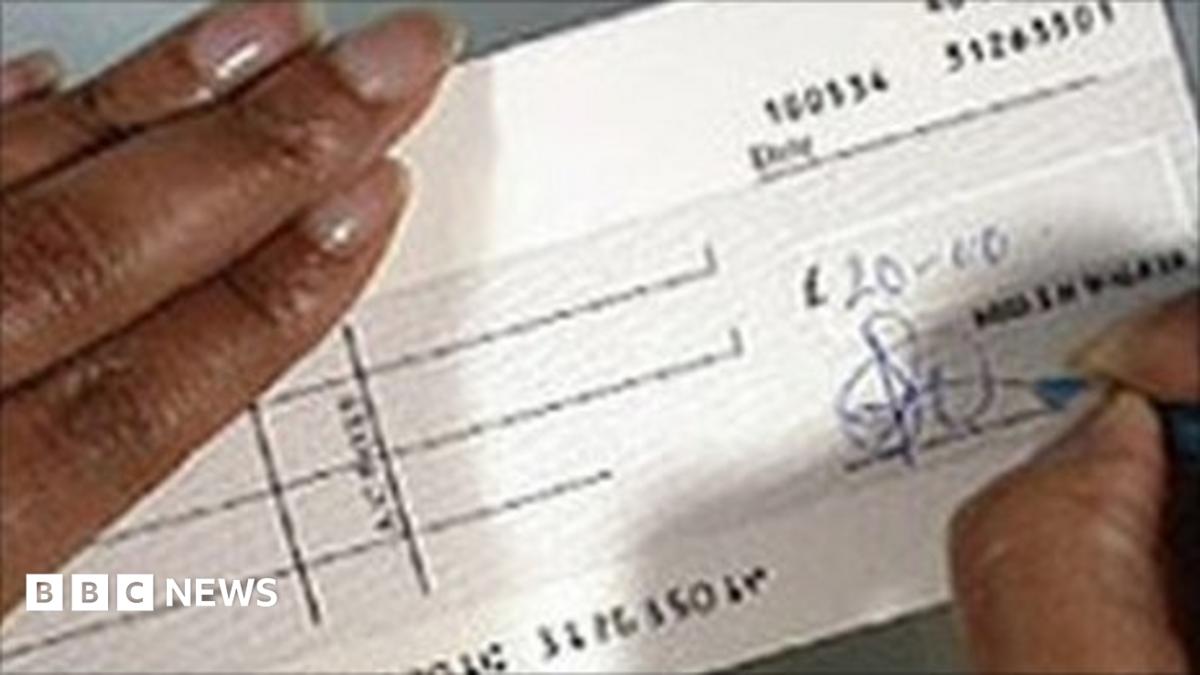NI businesses in fraudulent cheque warning - BBC News