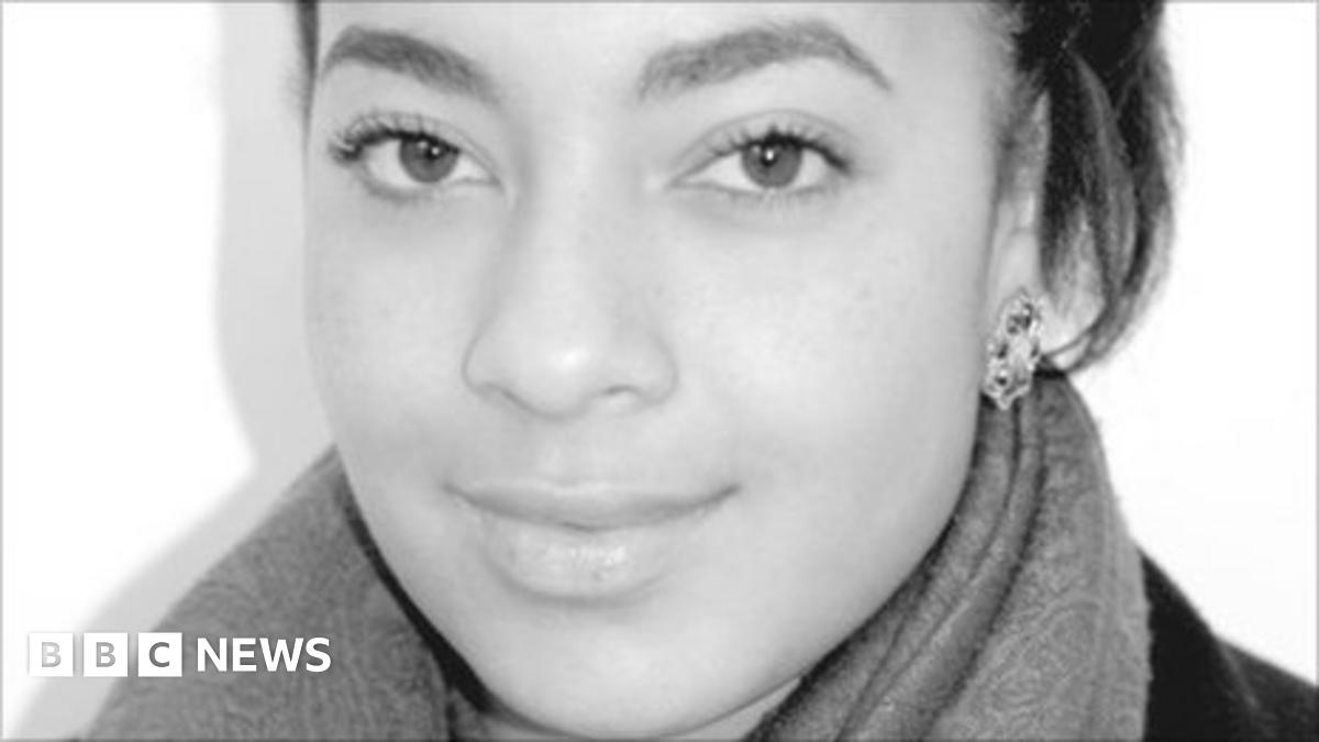 Shannon Yates receives bravery award for fire rescue - BBC News