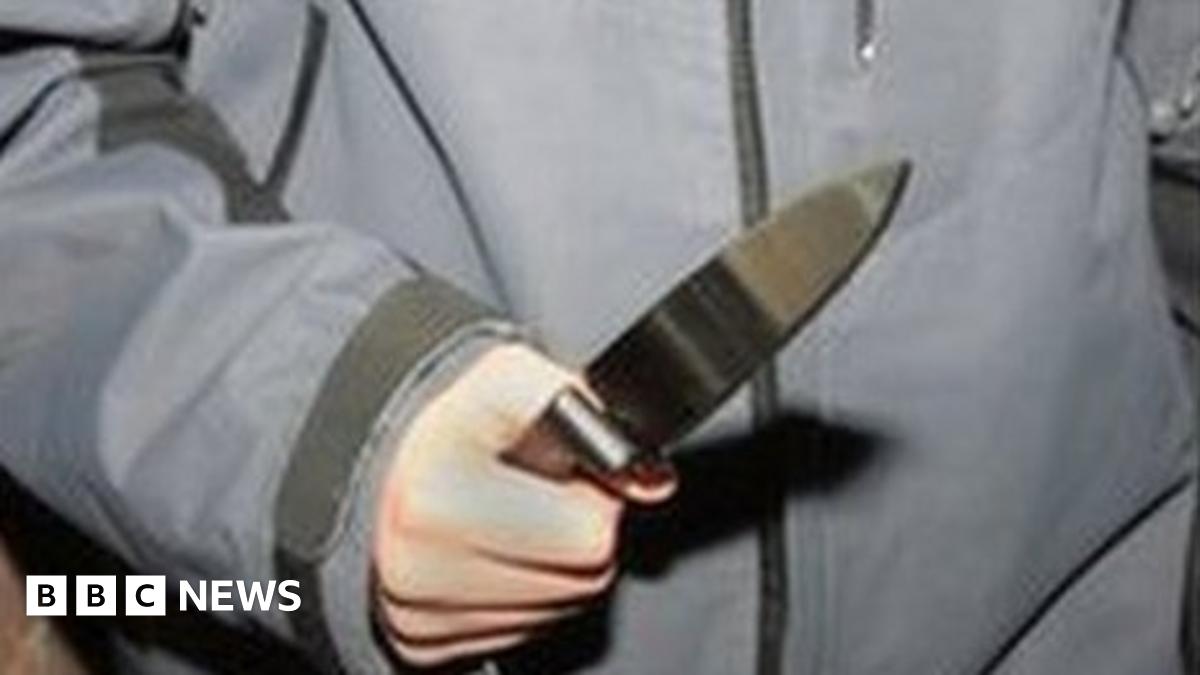 Violent crime rises by 35% in Fife - BBC News